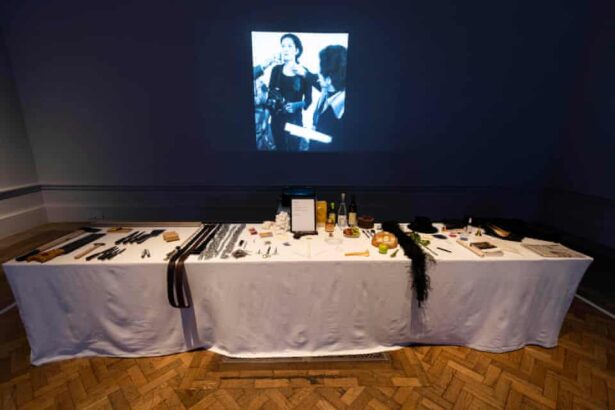 Rhythm 0: The Six-Hour Experiment That Exposed the Dark Side of Human ...